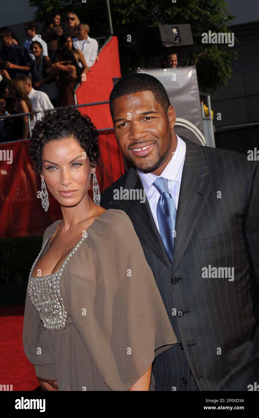 Nicole Murphy and Michael Strahan. 16 July 2008 - Los Angeles ...