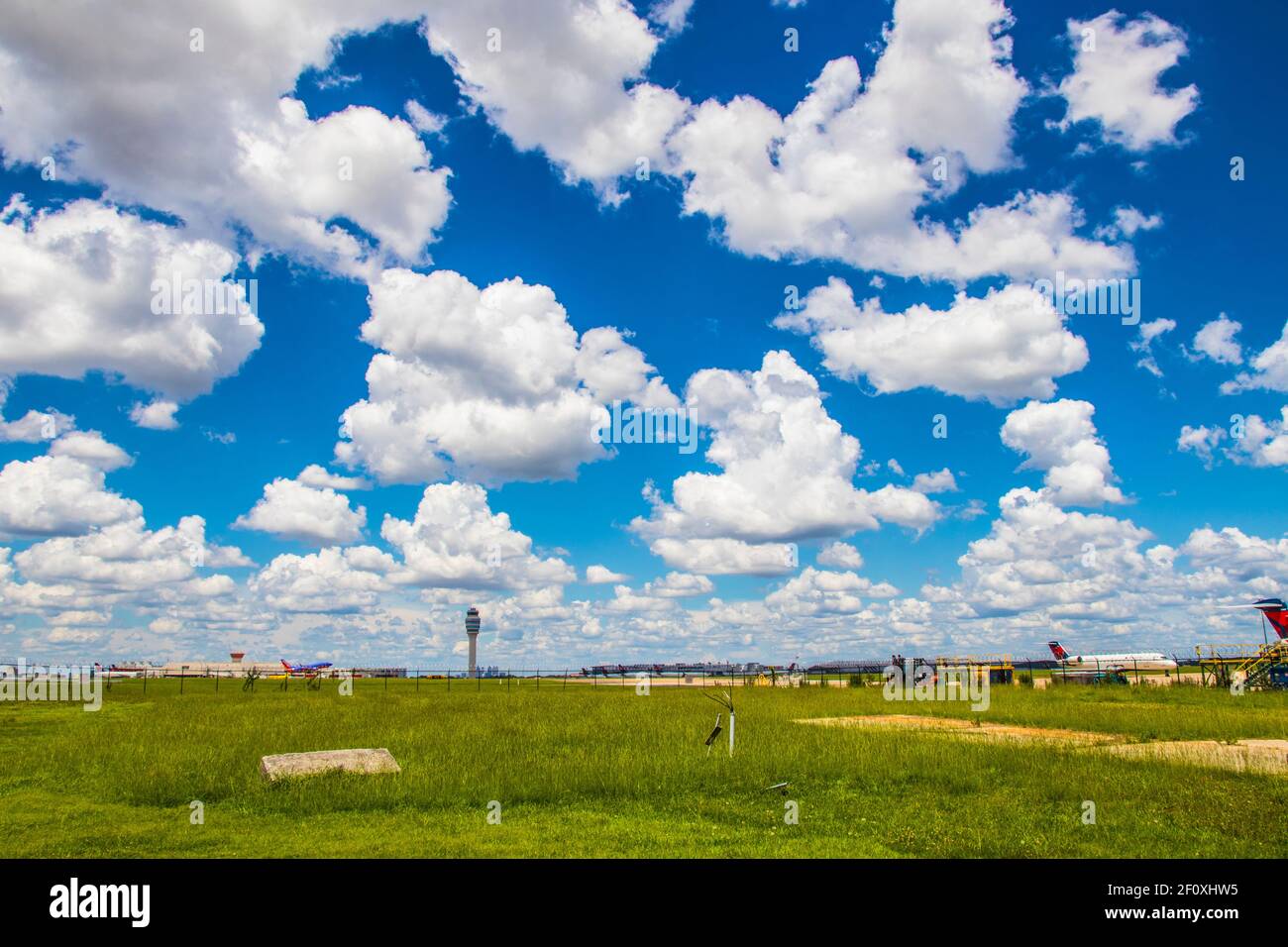 Atlanta international airport control tower hi-res stock photography ...