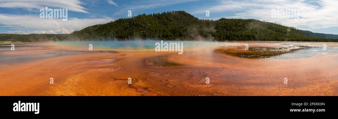 The amazing natural beauty of Yellowstone National Park Stock Photo - Alamy