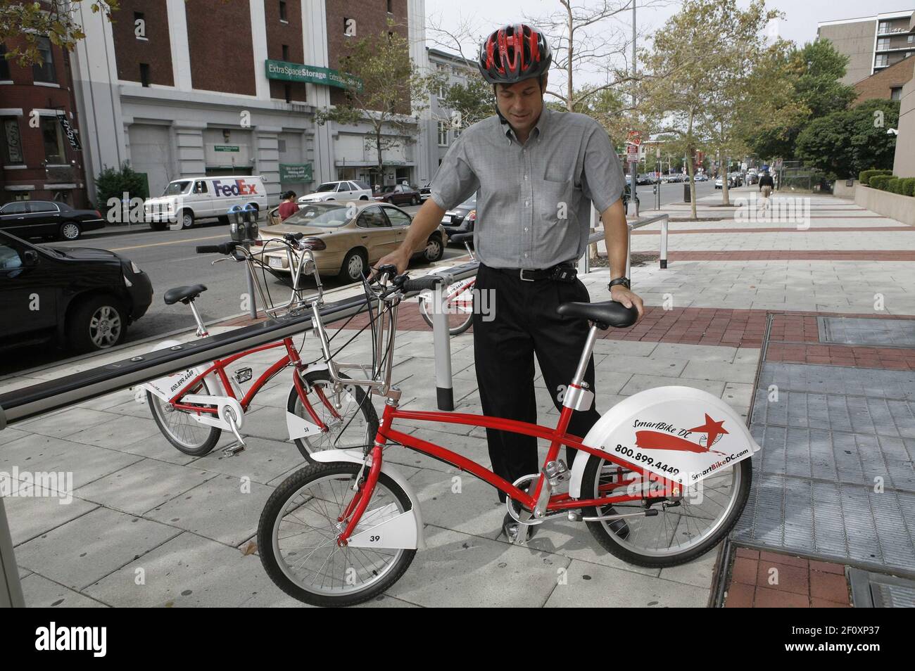 27 August 2008 - Washington, DC - A new bike sharing program was just ...