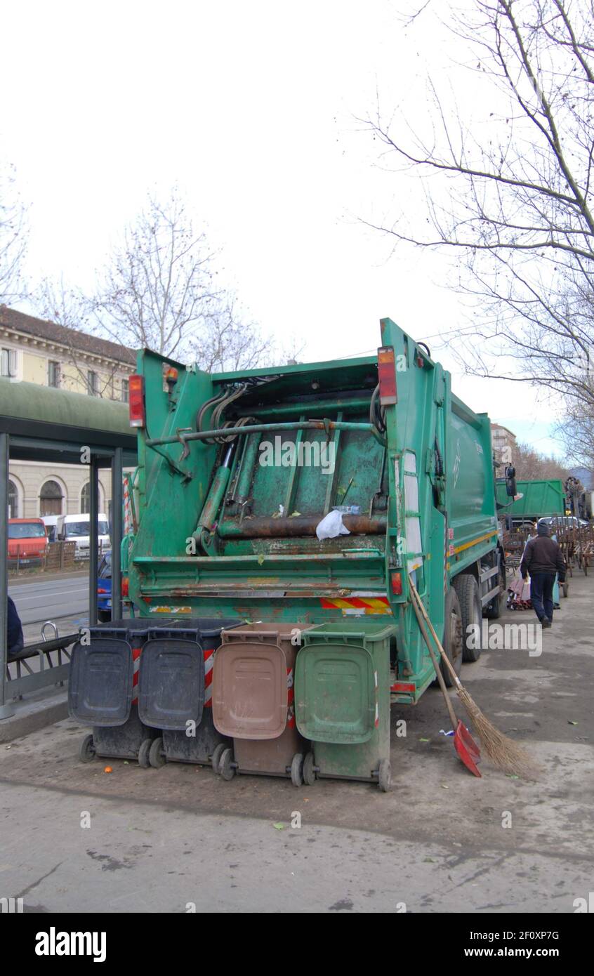 Bins with waste with food waste at the market Stock Photo - Alamy