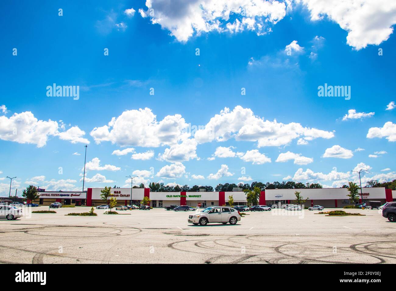 Atlanta, Ga / USA - 07 23 20: View of an urban shopping center Stock ...