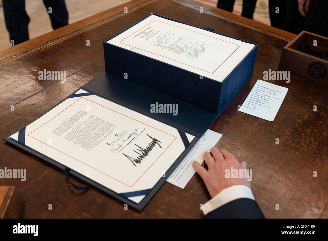 H signature hi-res stock photography and images - Alamy