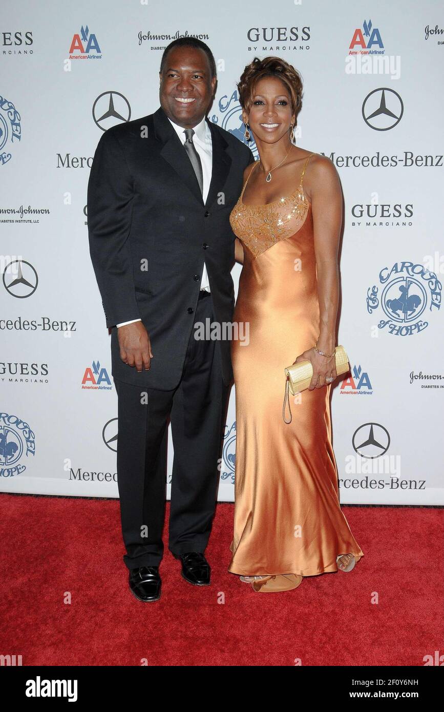 Rodney Peete and wife Holly Robinson Peete. 25 October 2008 - Beverly ...