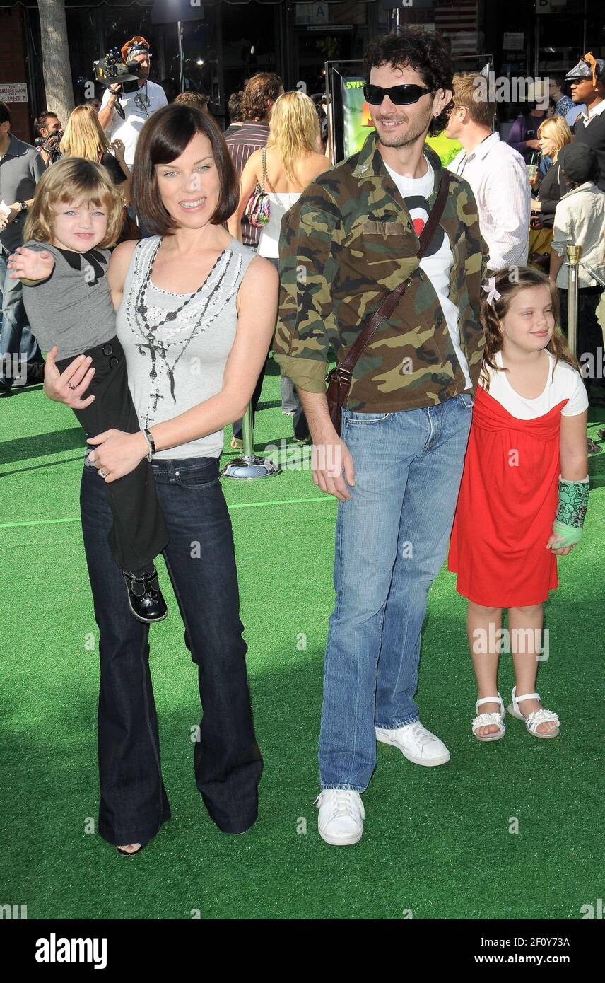 Debi Mazar, husband Gabriele Corcos, daughters Evelyn and Giulia. 26 ...