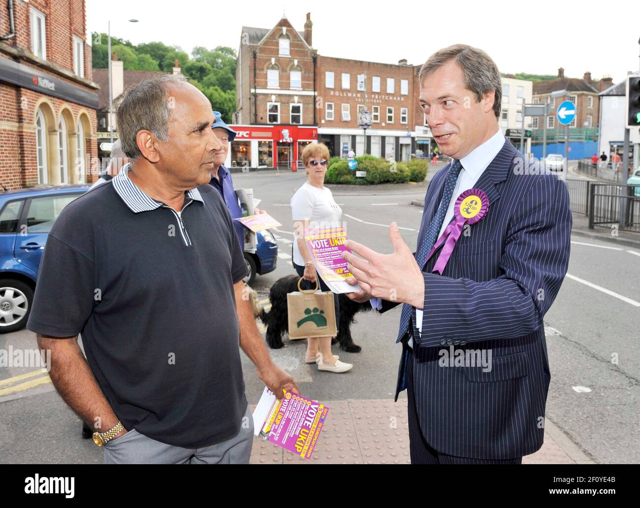 Nigel farage campaigning hi-res stock photography and images - Alamy