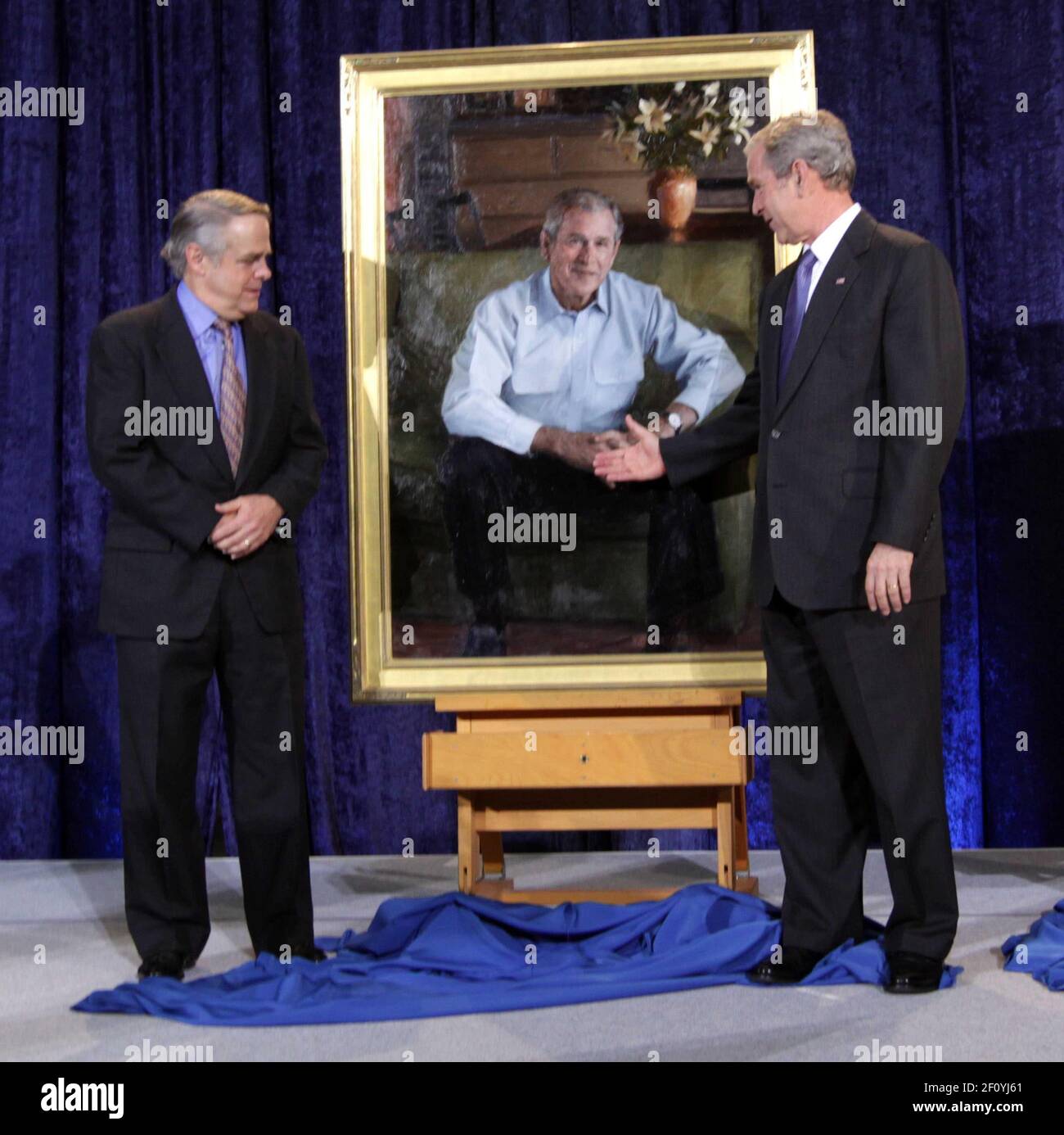 19 December 2008 - Washington, DC - US President George W. Bush, right ...