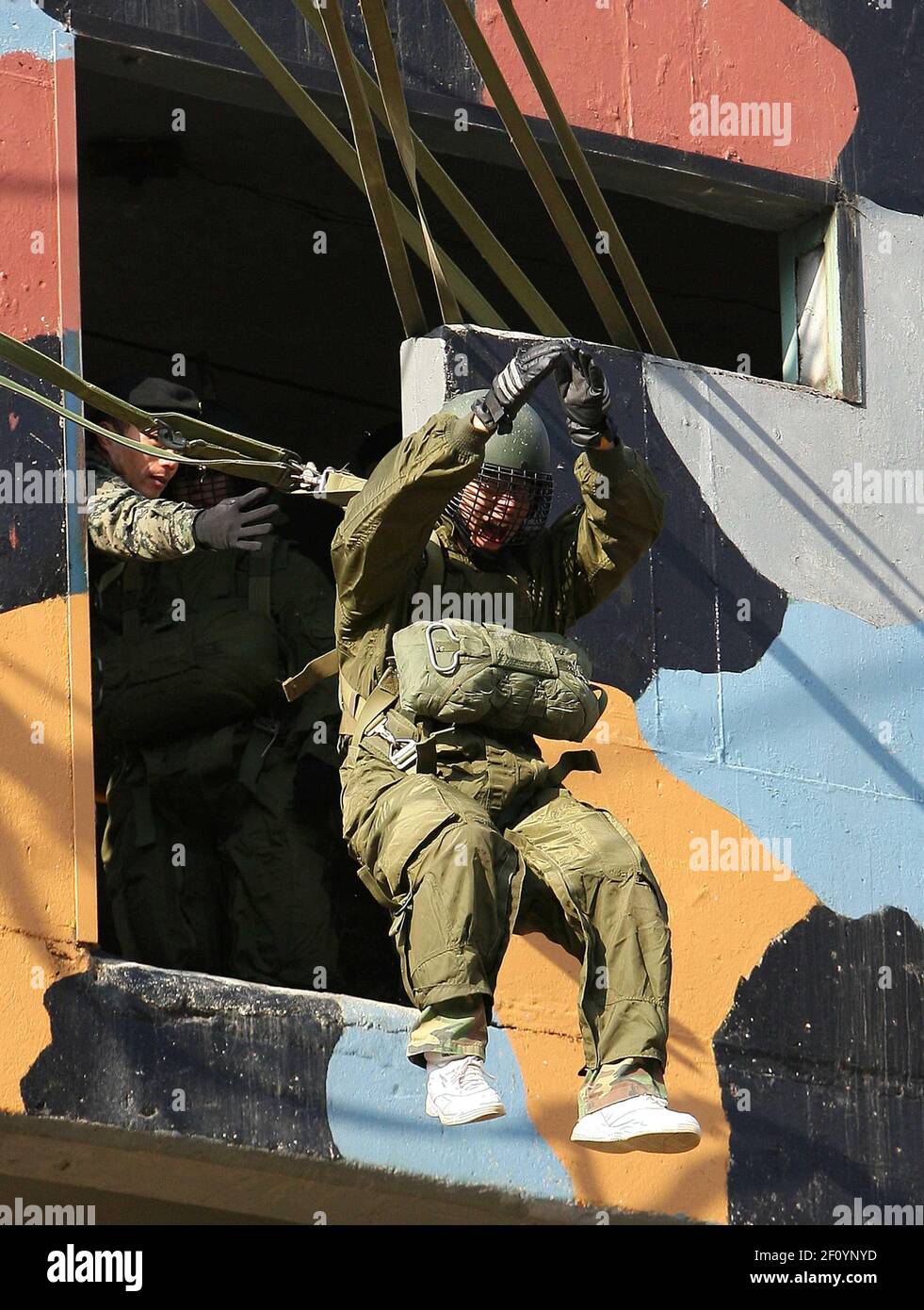 14 JANUARY 2009 - SEOUL, SOUTH KOREA : South Korean participant makes a ...