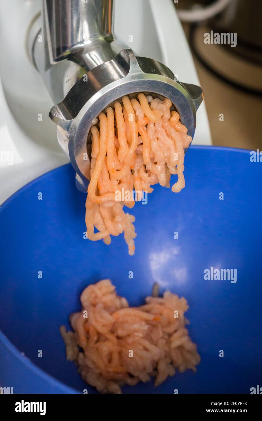 Raw turkey with stuffing hi-res stock photography and images - Alamy