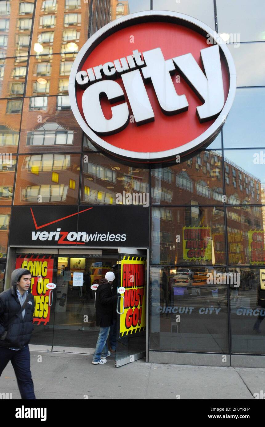27 January 2009 - New York, NY - A Circuit City, located on Union ...
