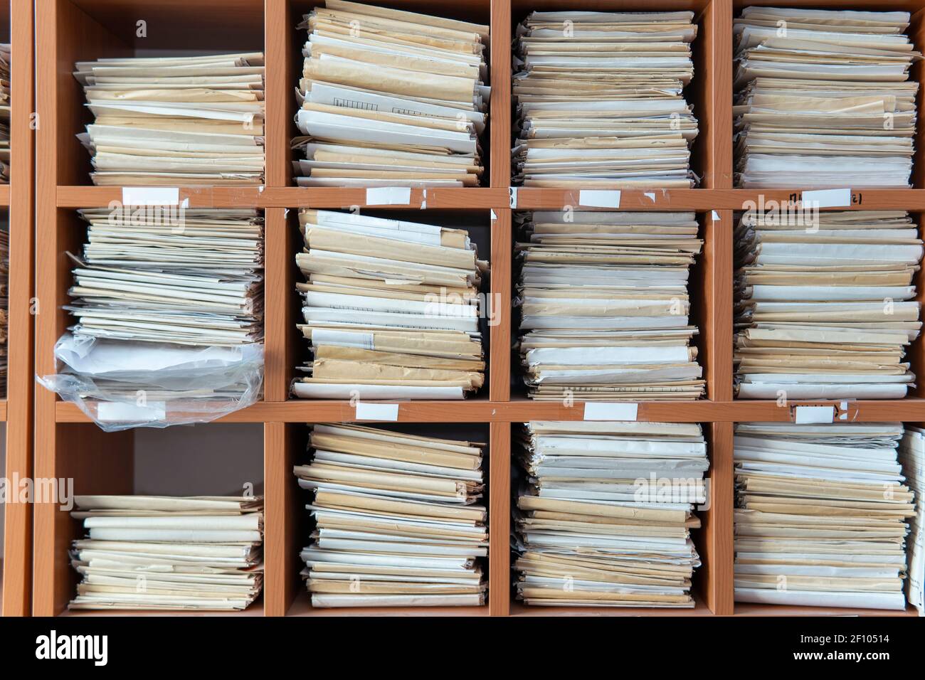 Medical records on shelf hi-res stock photography and images - Alamy