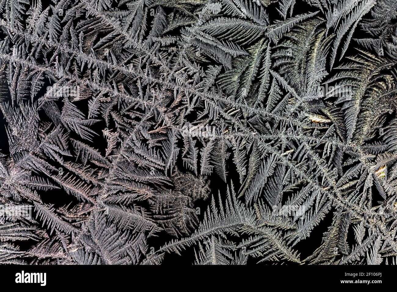 Crystals growing in nature hi-res stock photography and images - Alamy