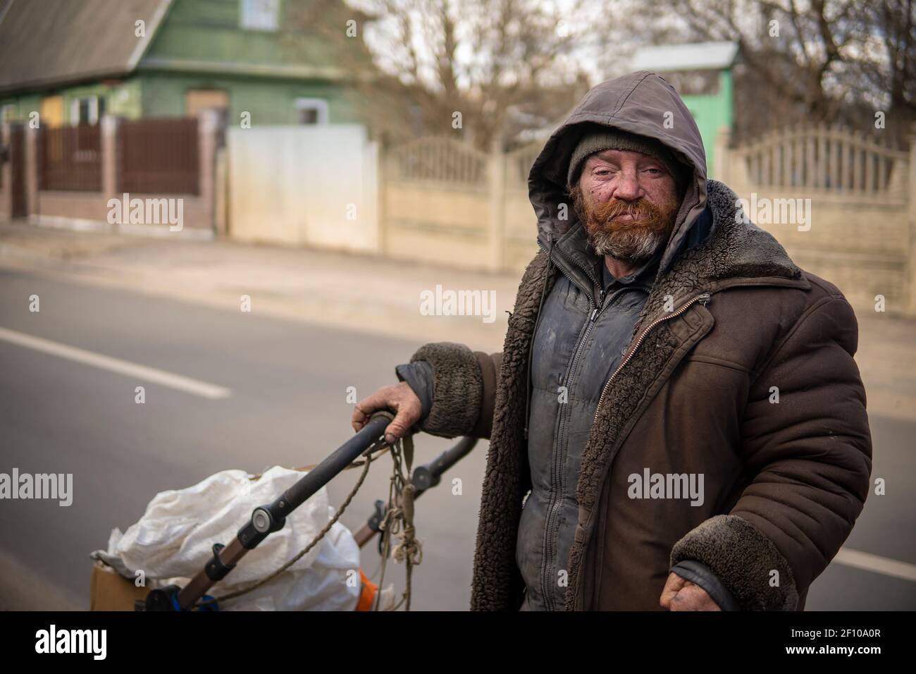 Closeup portrait homeless man hi-res stock photography and images - Alamy