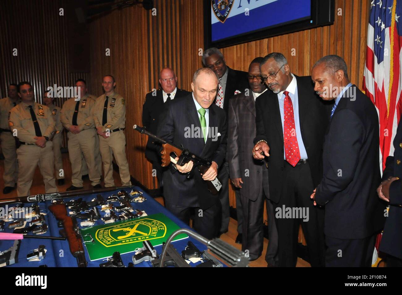 29 April 2009- New York, NY- Police Commissioner Kelly and, L to R ...