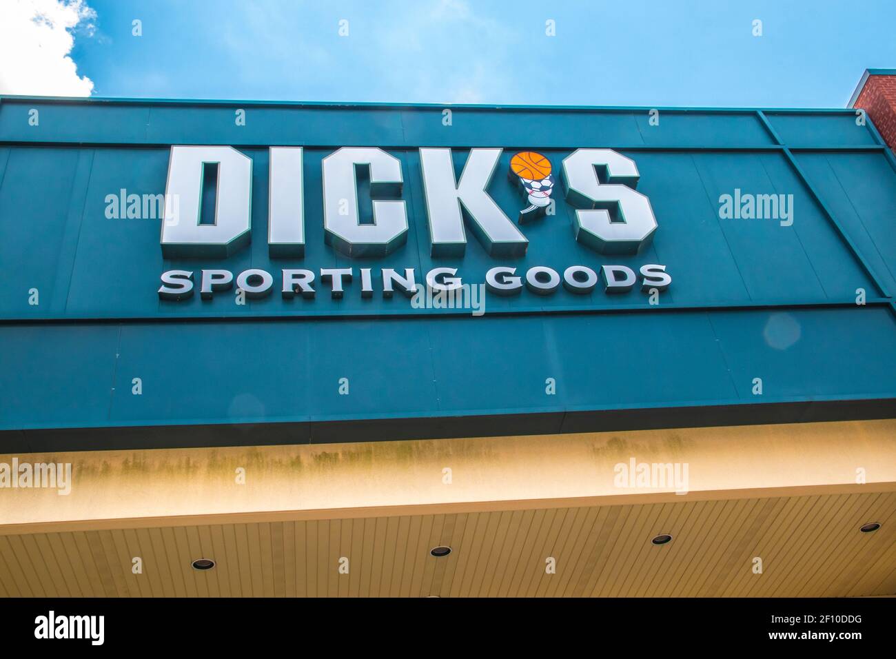 Loganville, Ga / USA - 07 20 20: View of the Dick's Sporting Goods ...