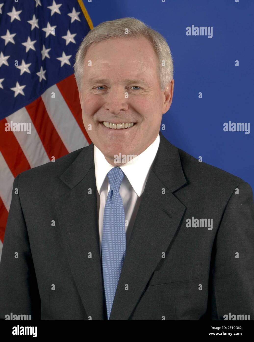 19 MAY 2009 - WASHINGTON, DC - Secretary of the Navy (SECNAV) the ...