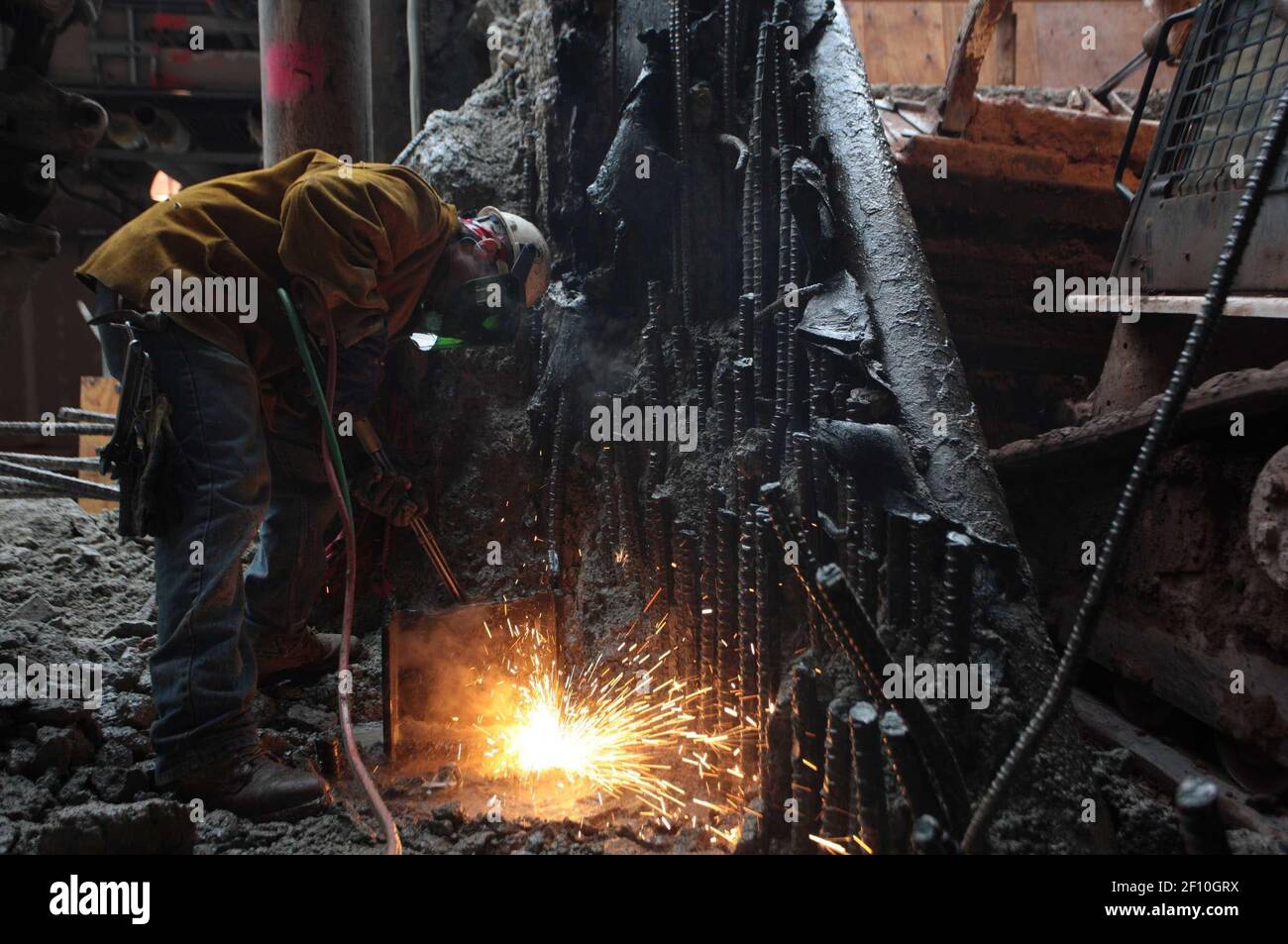 29 May 2009 - New York, NY - Construction workers welding during work ...