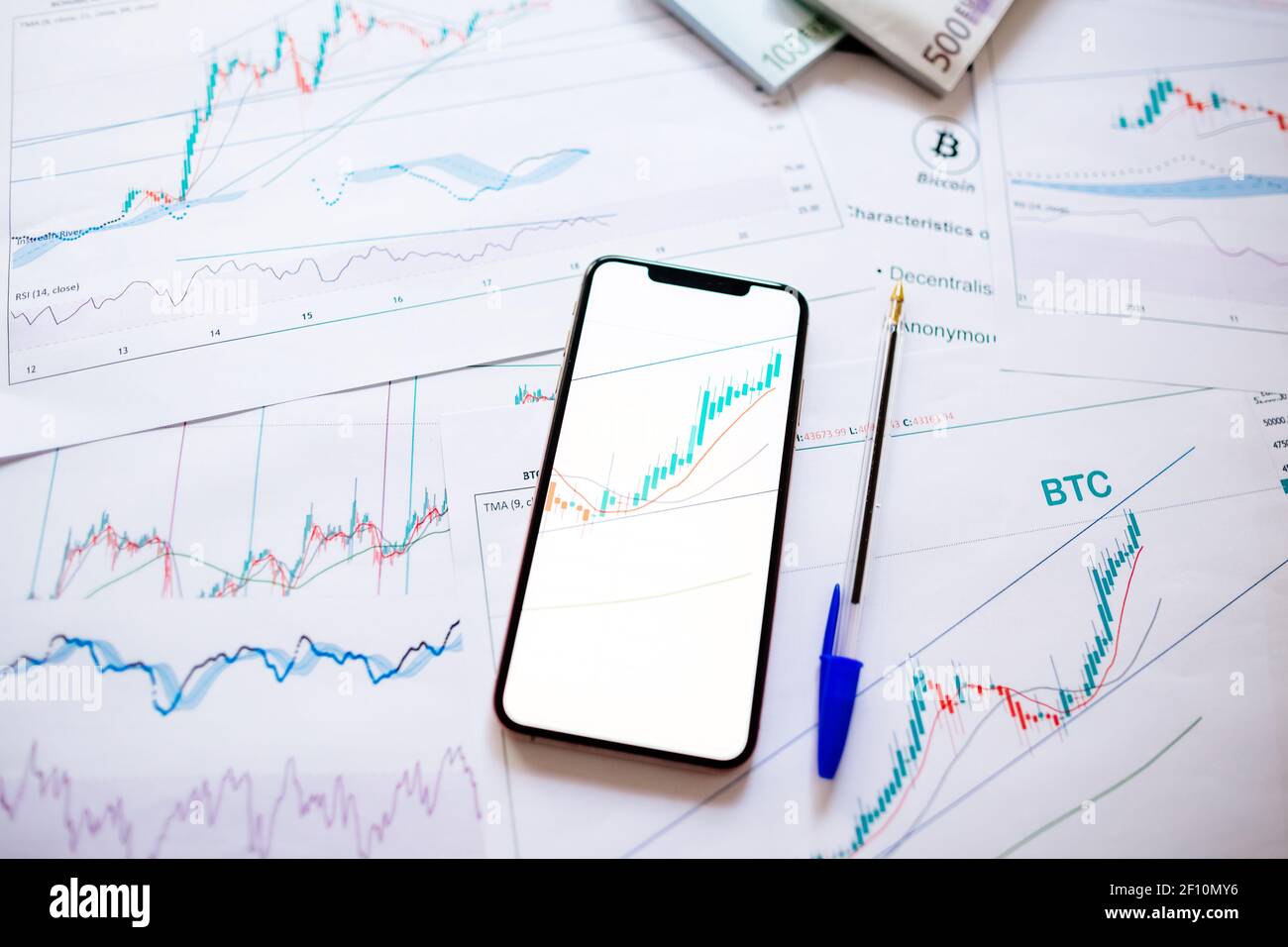 Professional stockbroker hi-res stock photography and images - Alamy