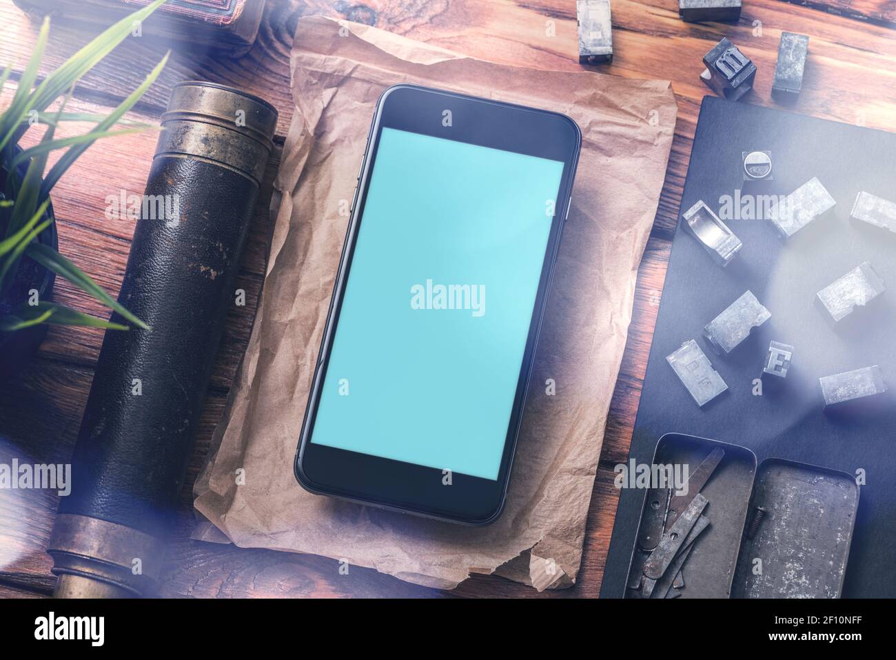 Smartphone on table hi-res stock photography and images - Alamy