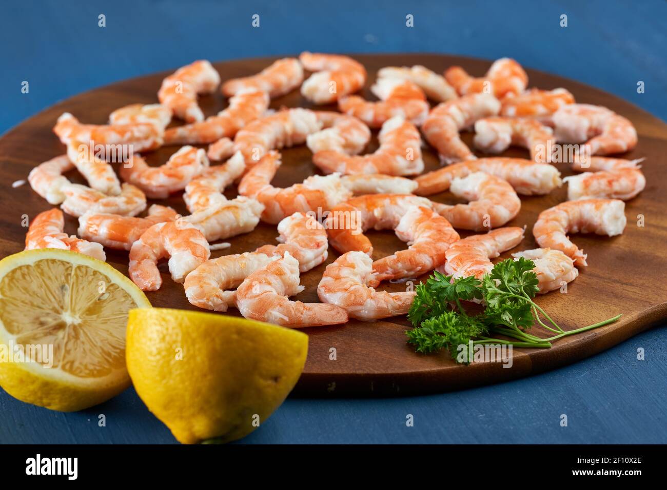 Large raw shell on raw king prawns restaurant hi-res stock photography ...