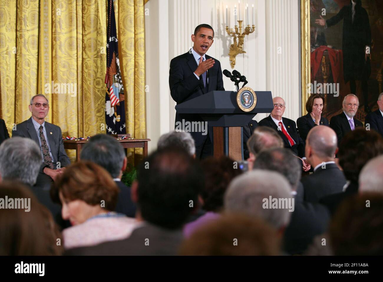 07 October 2009 - Washington, DC - President Barack Obama awards the ...