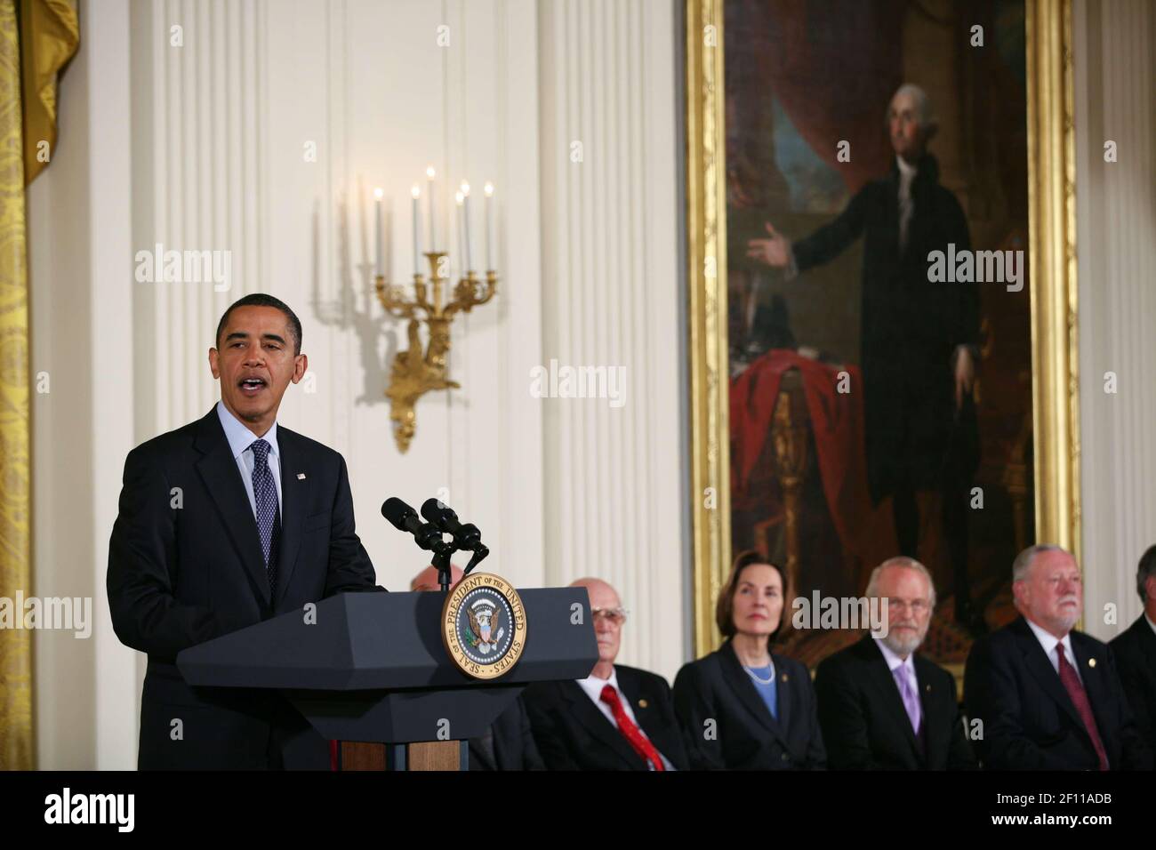 07 October 2009 - Washington, DC - President Barack Obama awards the ...