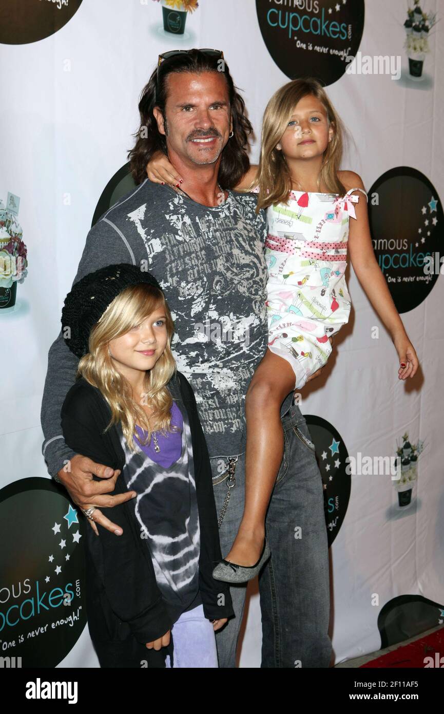 07 October 2009- Beverly Hills, California- From left, Alexandra Lamas ...