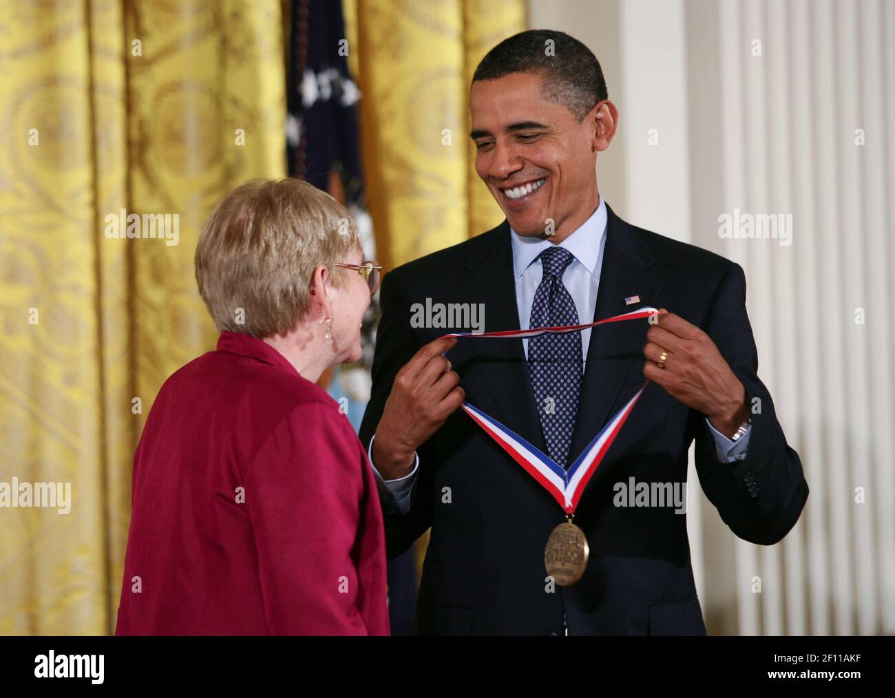 07 October 2009 - Washington, DC - President Barack Obama awards the ...