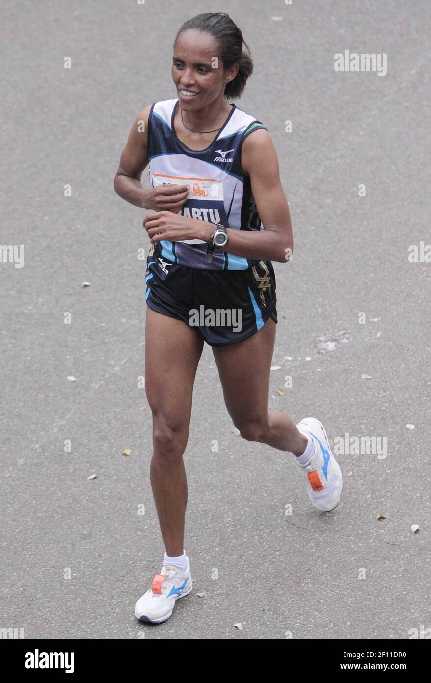 1 November 2009 - New York City, NY - Derartu Tulu celebrates her ...