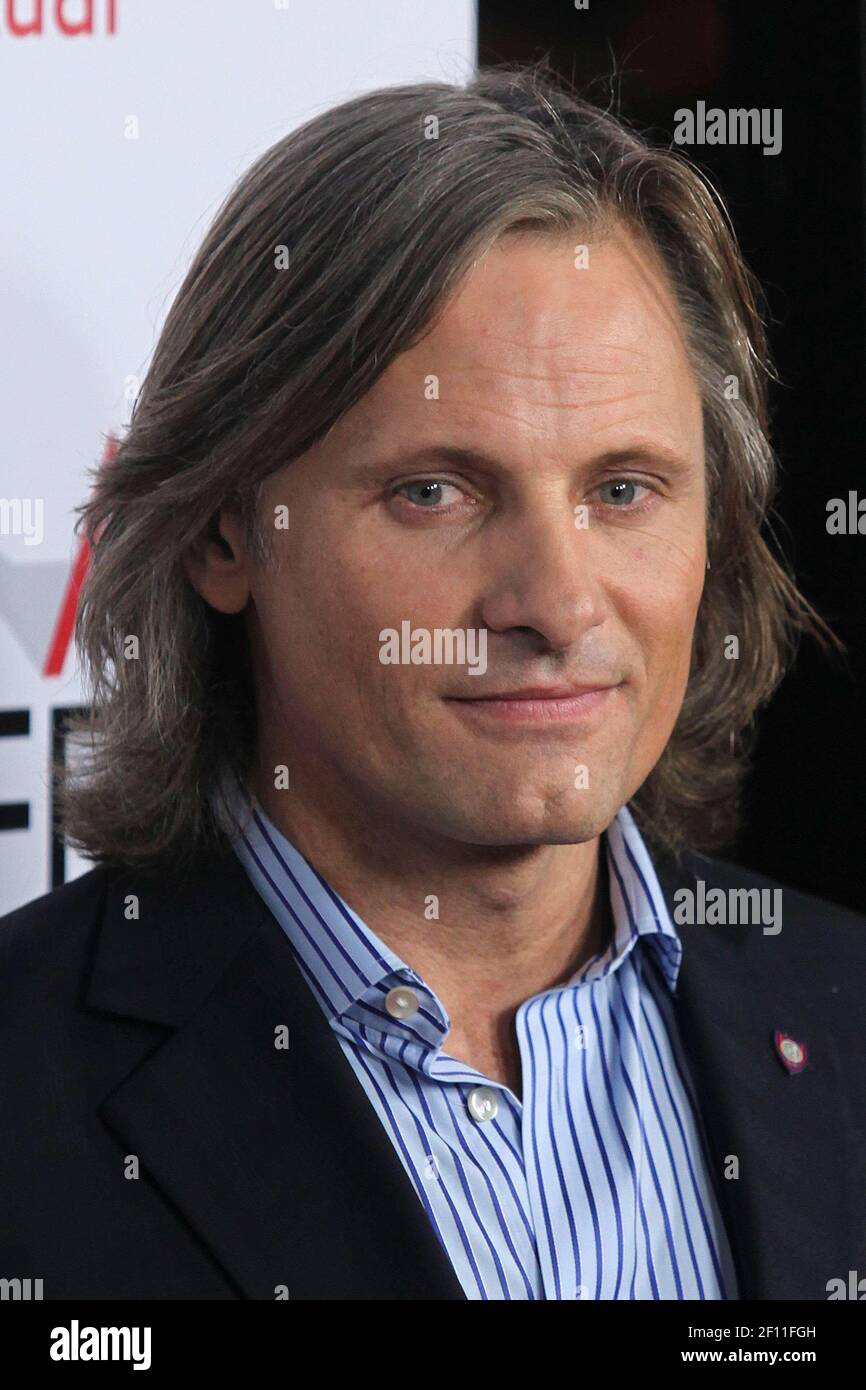 04 November 2009- Hollywood, California- Actor Viggo Mortensen arrives ...