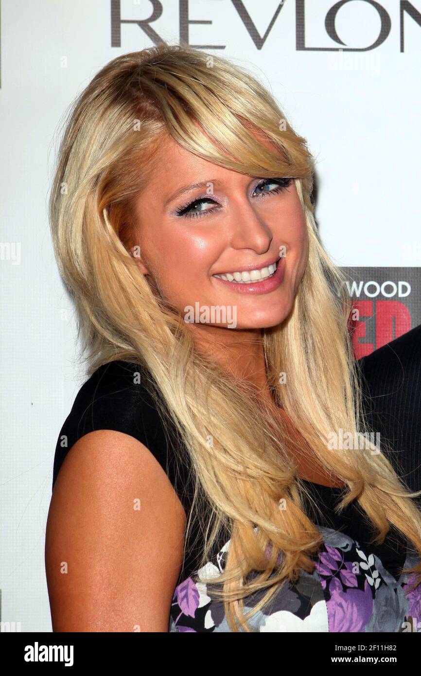 09 November 2009- Hollywood, California- Paris Hilton arrives to ...