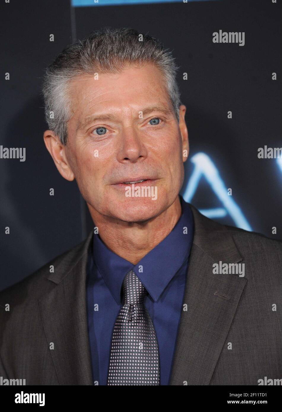 Stephen lang avatar hi-res stock photography and images - Alamy