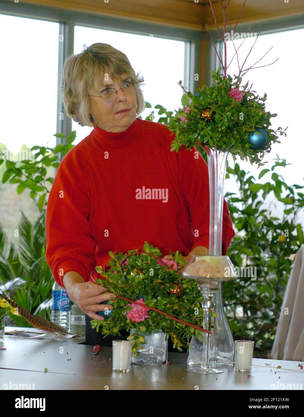 University of Kentucky extension floriculturist Sharon Bale gives a ...