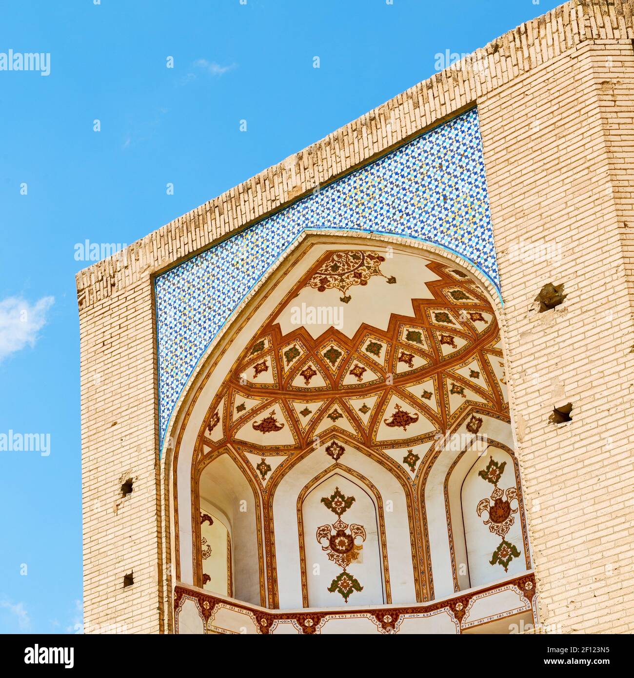 In iran the old bridge and the river Stock Photo - Alamy