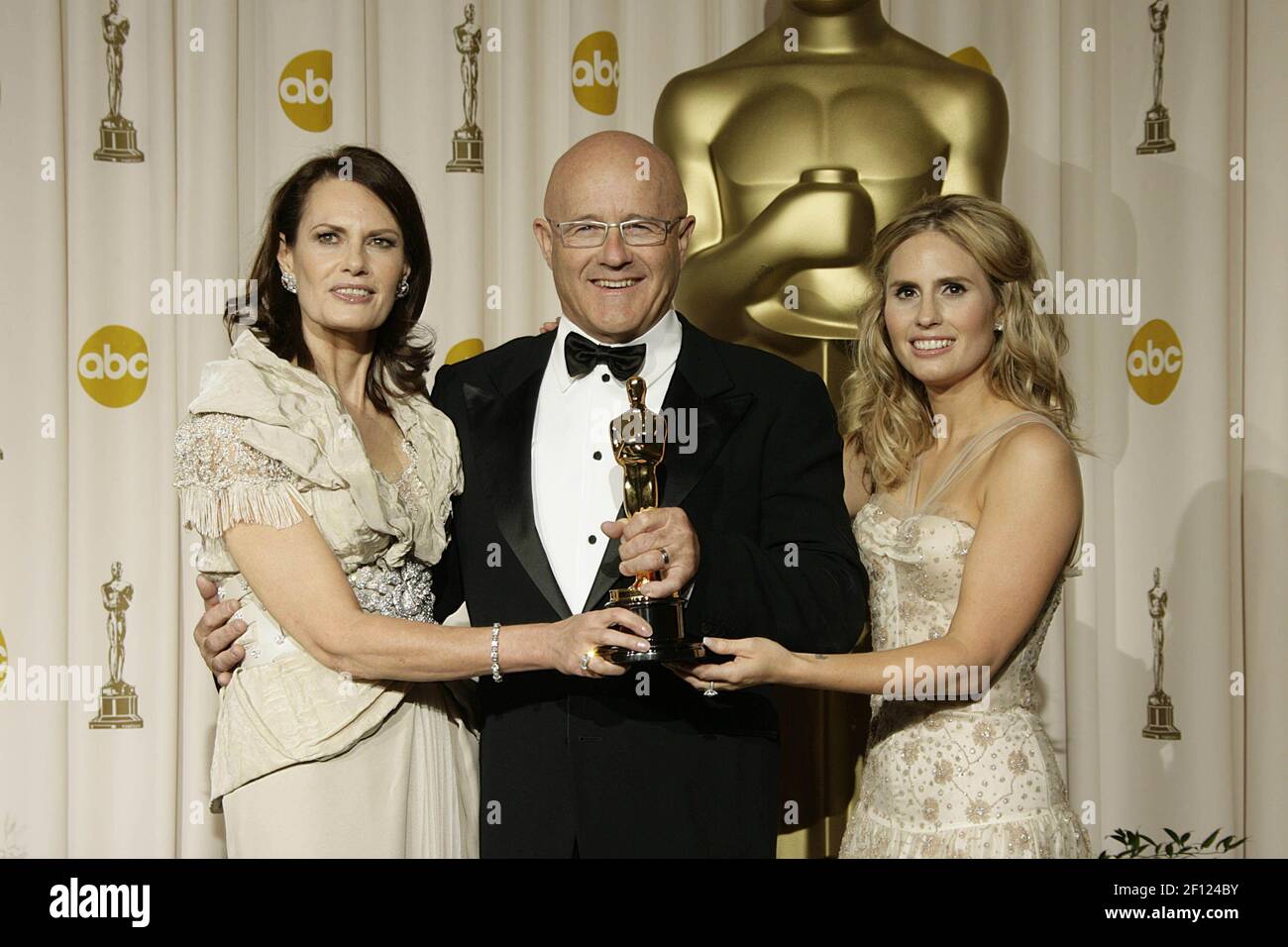 Heath Ledger's mother Sally Bell, father Kim Ledger, and sister Kate ...