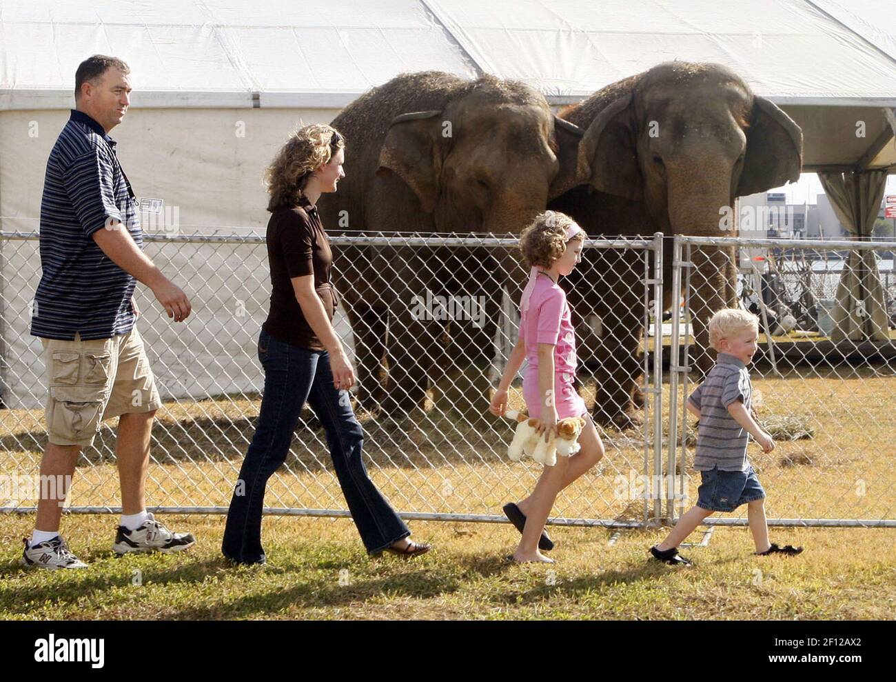 Mike and Mary Stuart with children Tylar, 3, and Katherine, 8, spend ...