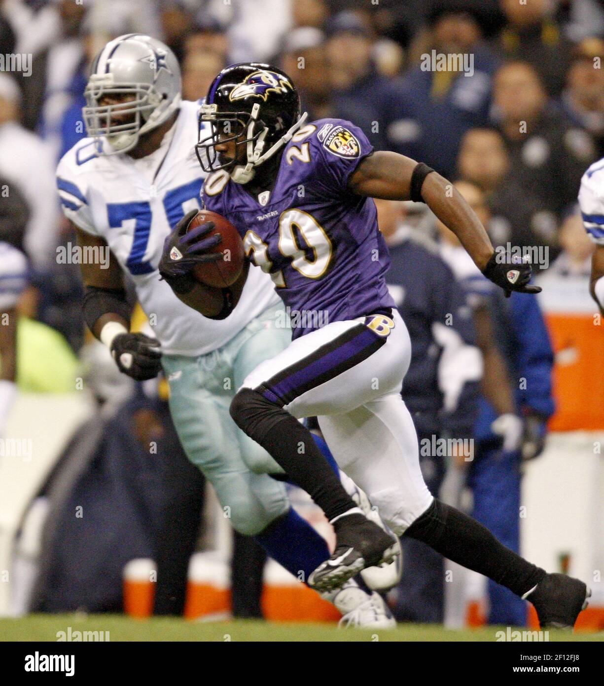 Ed reed interception hi-res stock photography and images - Alamy