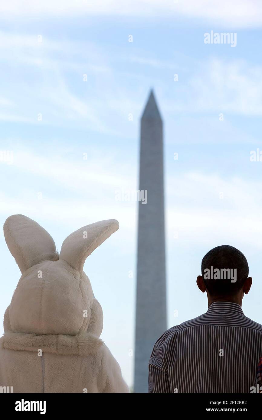 President Barack Obama and the Easter Bunny listen as Cam Anthony sings ...