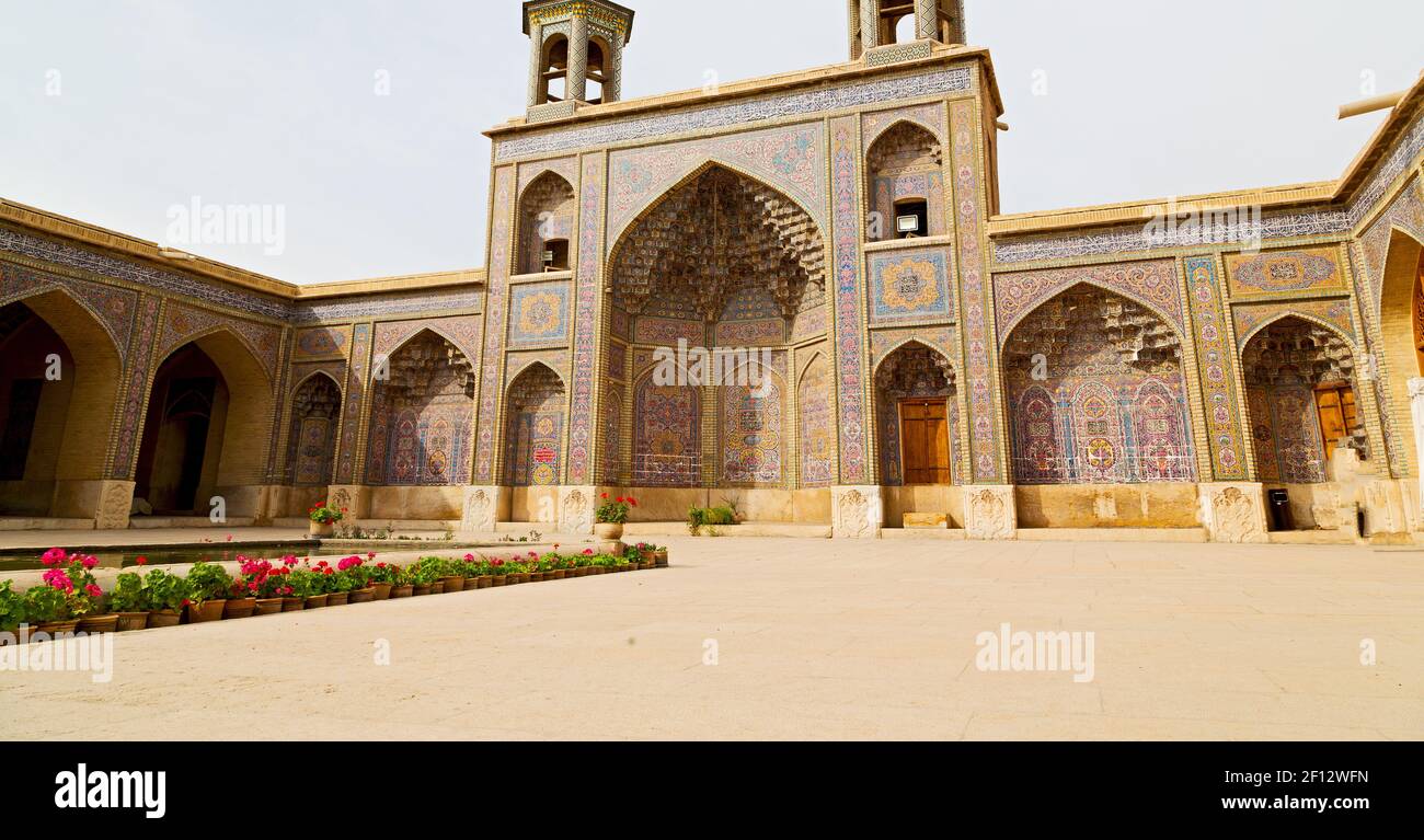 In iran the old mosque Stock Photo - Alamy