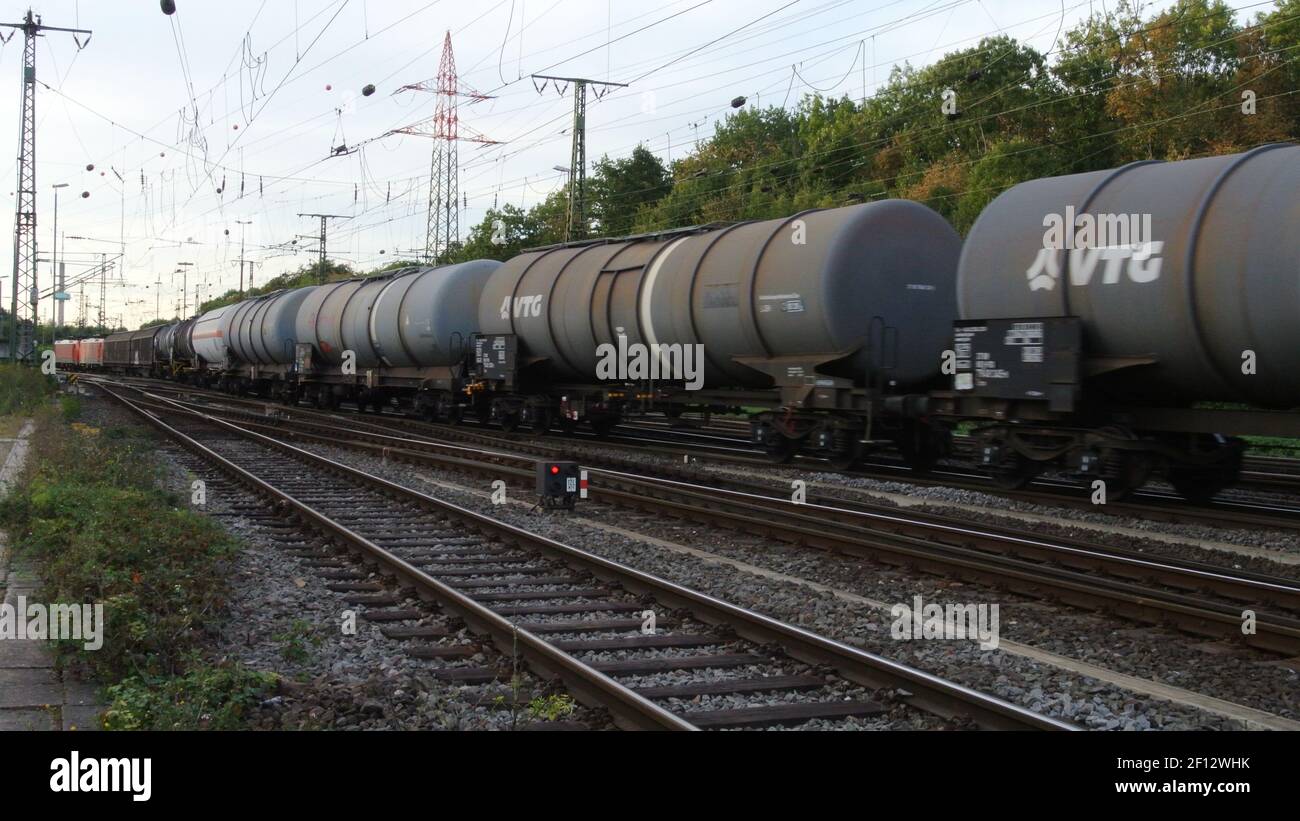 Tanktainer hi-res stock photography and images - Alamy