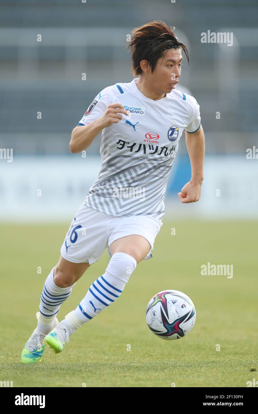 NHK Spring Mitsuzawa Football Stadium, Kanagawa, Japan. 6th Mar, 2021. Arata Watanabe (Trinita ...