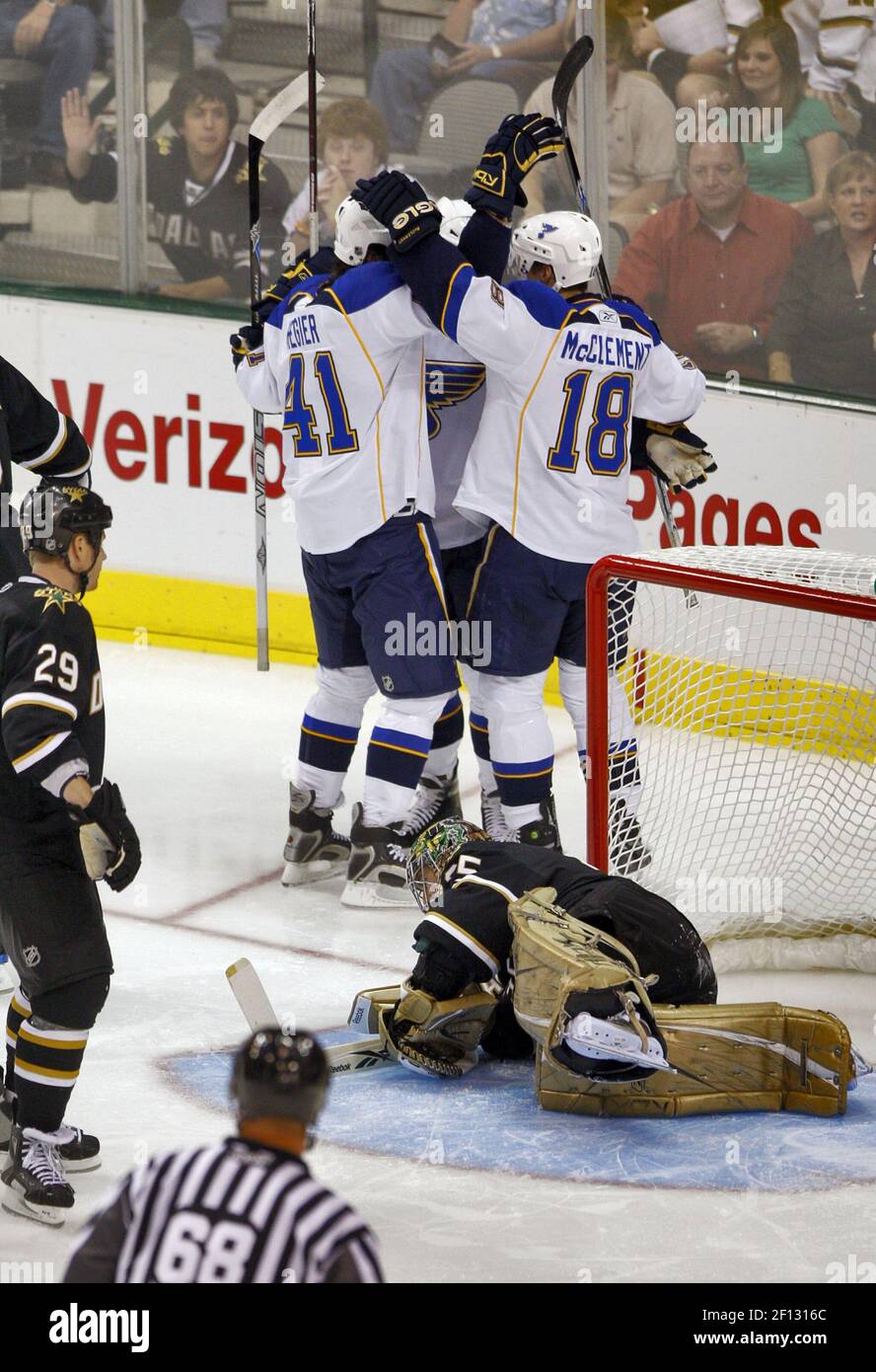 St. Louis Blues Steve Regier (41), Jay McClement (18) and Matt Foy (36 ...