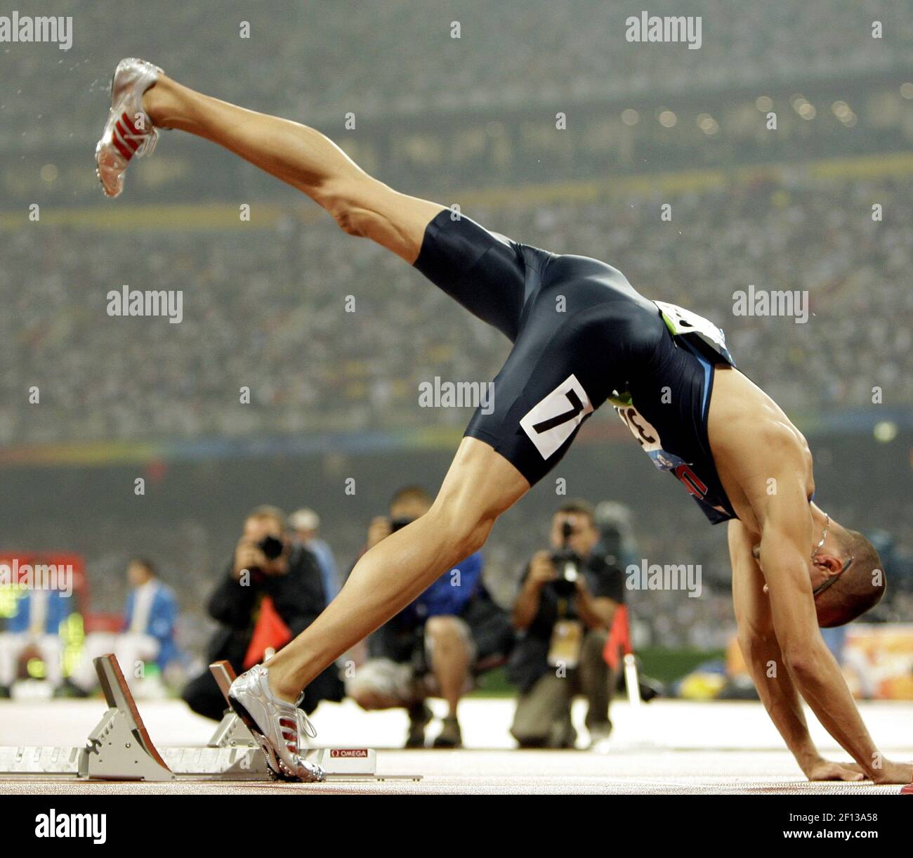 Jeremy Wariner of the United States preps for the 400 meters final on ...