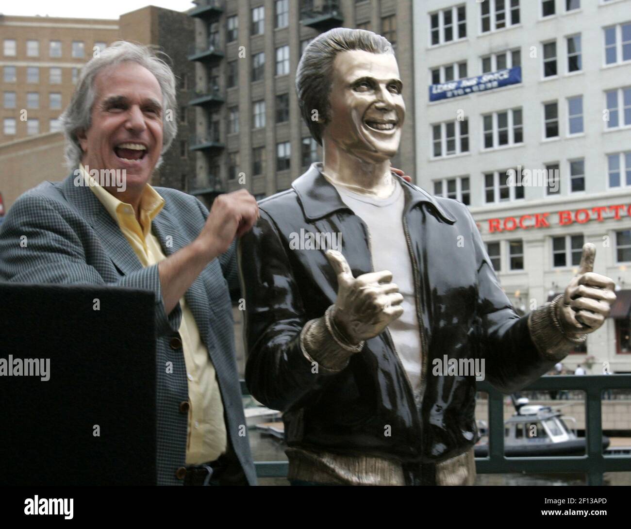Henry Winkler unveils the Fonz statue along the riverwalk in downtown ...