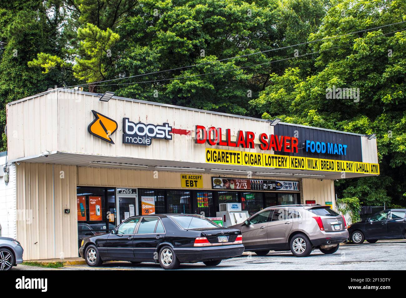 Decatur, Ga / USA - 07 07 20: View of an urban shopping center Boost ...