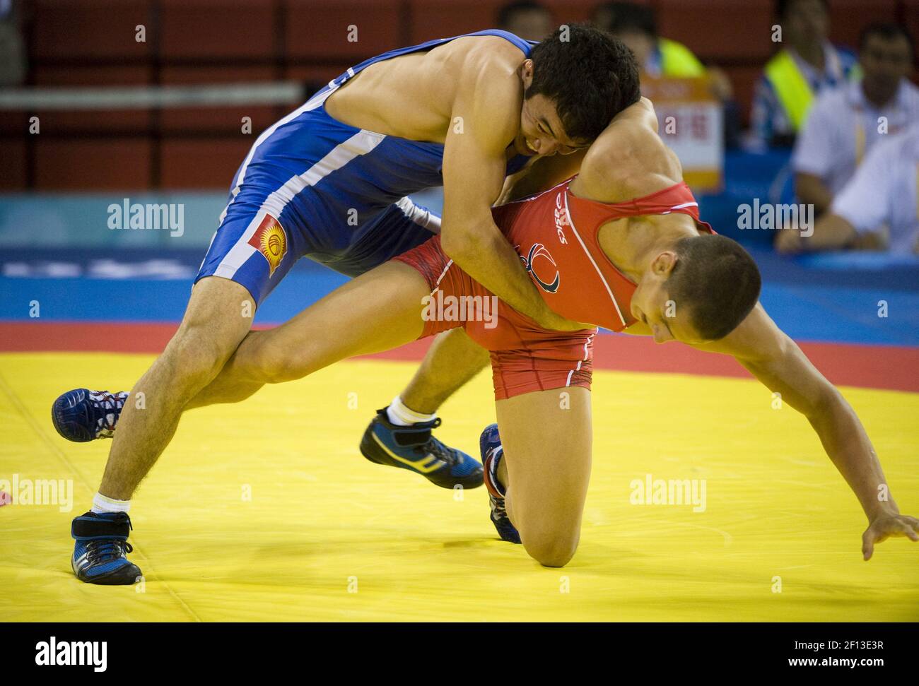 Jake Deitchler of the United States, right, battles during a loss to ...