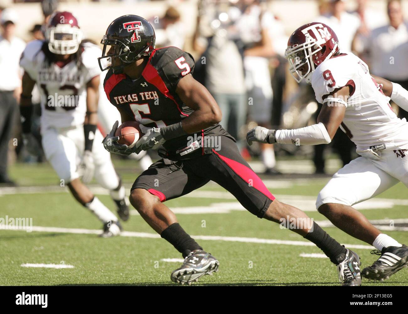 Texas Tech receiver Michael Crabtree set NCAA freshman and Big 12 ...