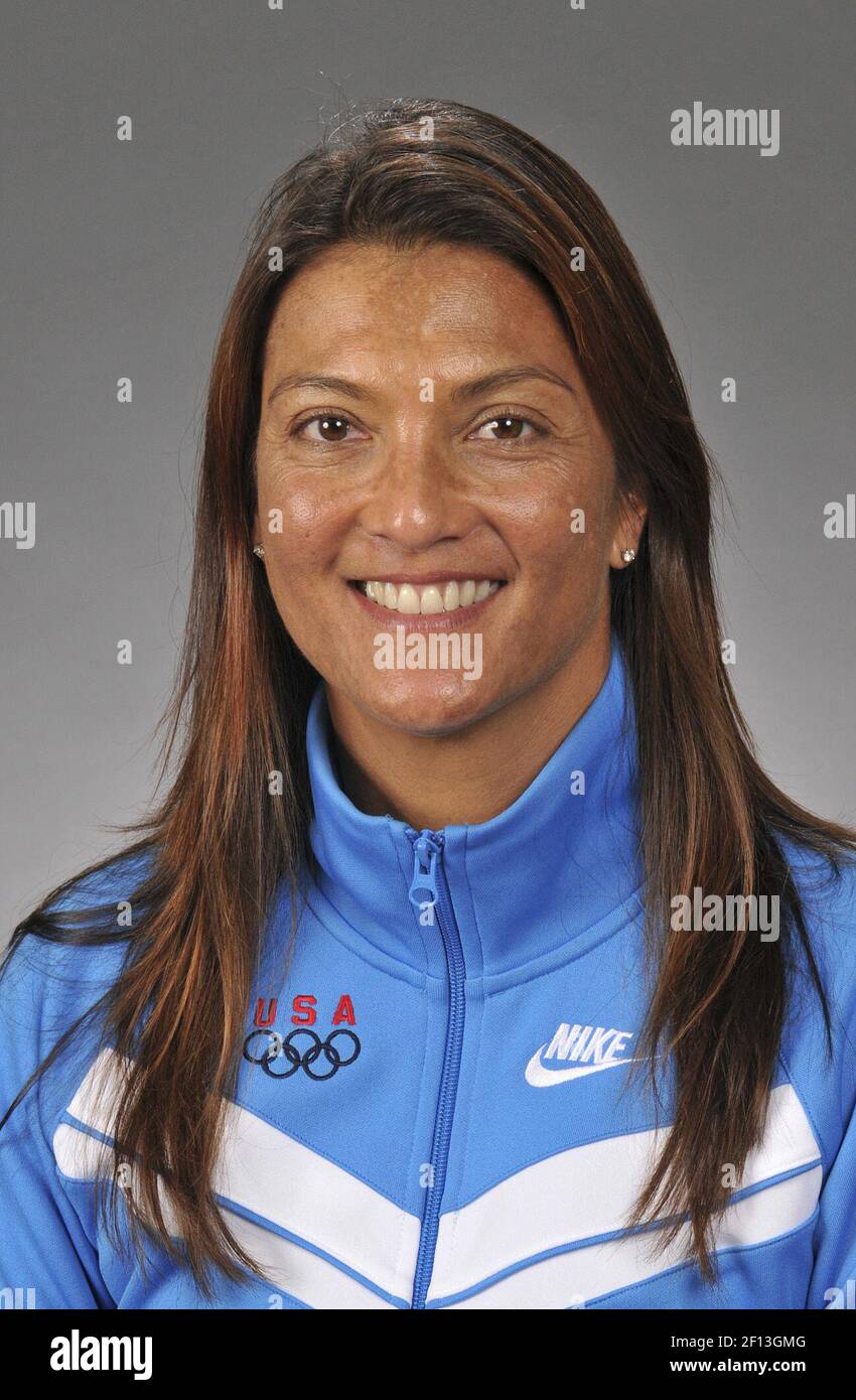 Elizabeth Masakayan is a member of the 2008 U.S. Olympic Womens Beach Volleyball team. (Photo by ...