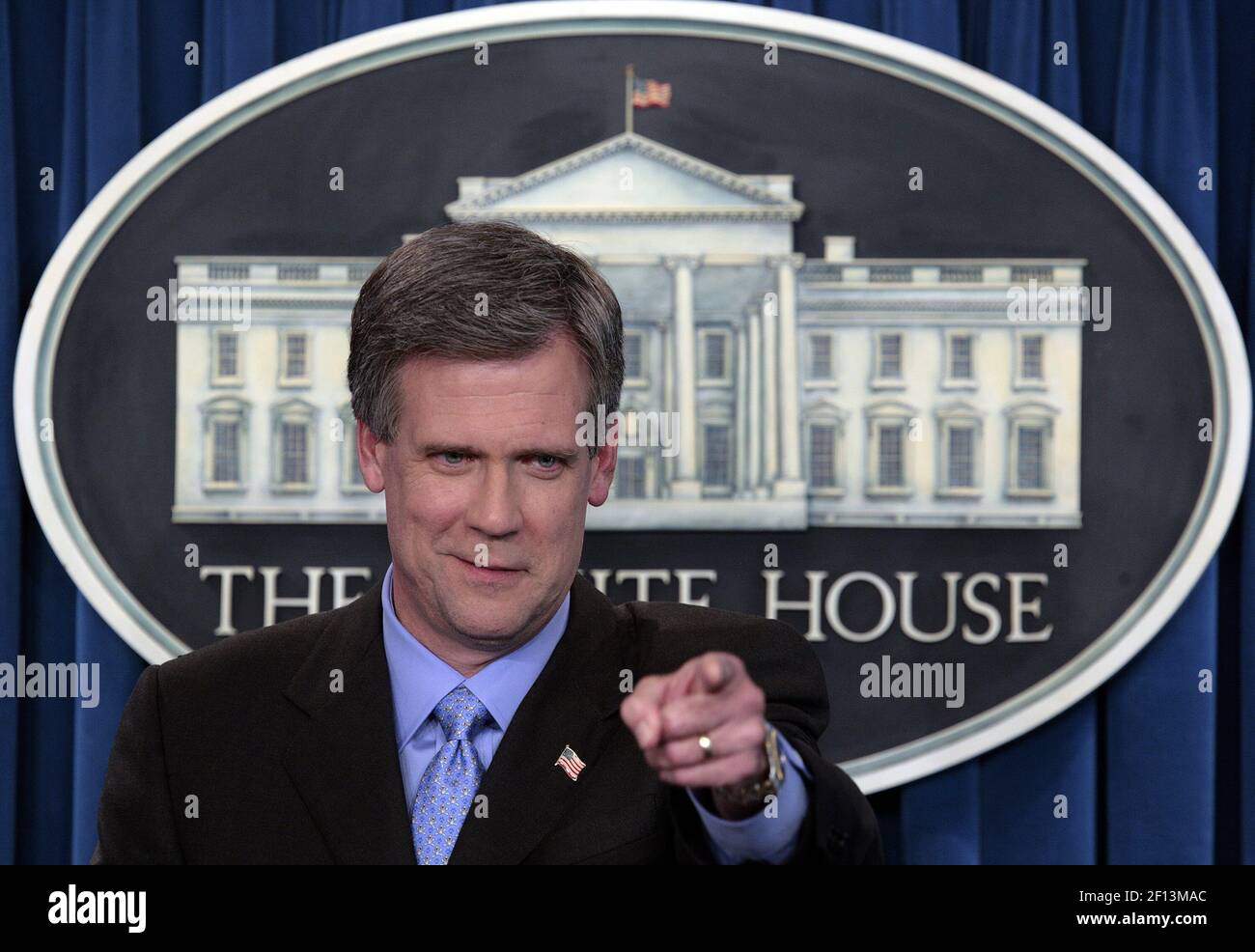 White House Press Secretary Tony Snow takes questions from reporters ...