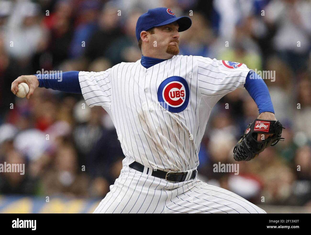 Chicago Cubs pitcher Ryan Dempster delivers in the seventh inning ...